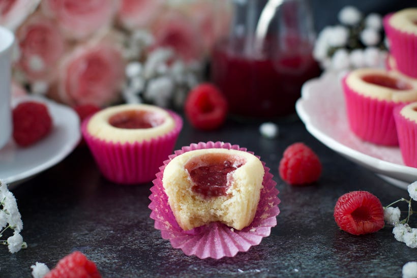 Fira Hallongrottans dag – Recept oc... | CakeByMary | Allt om Mat