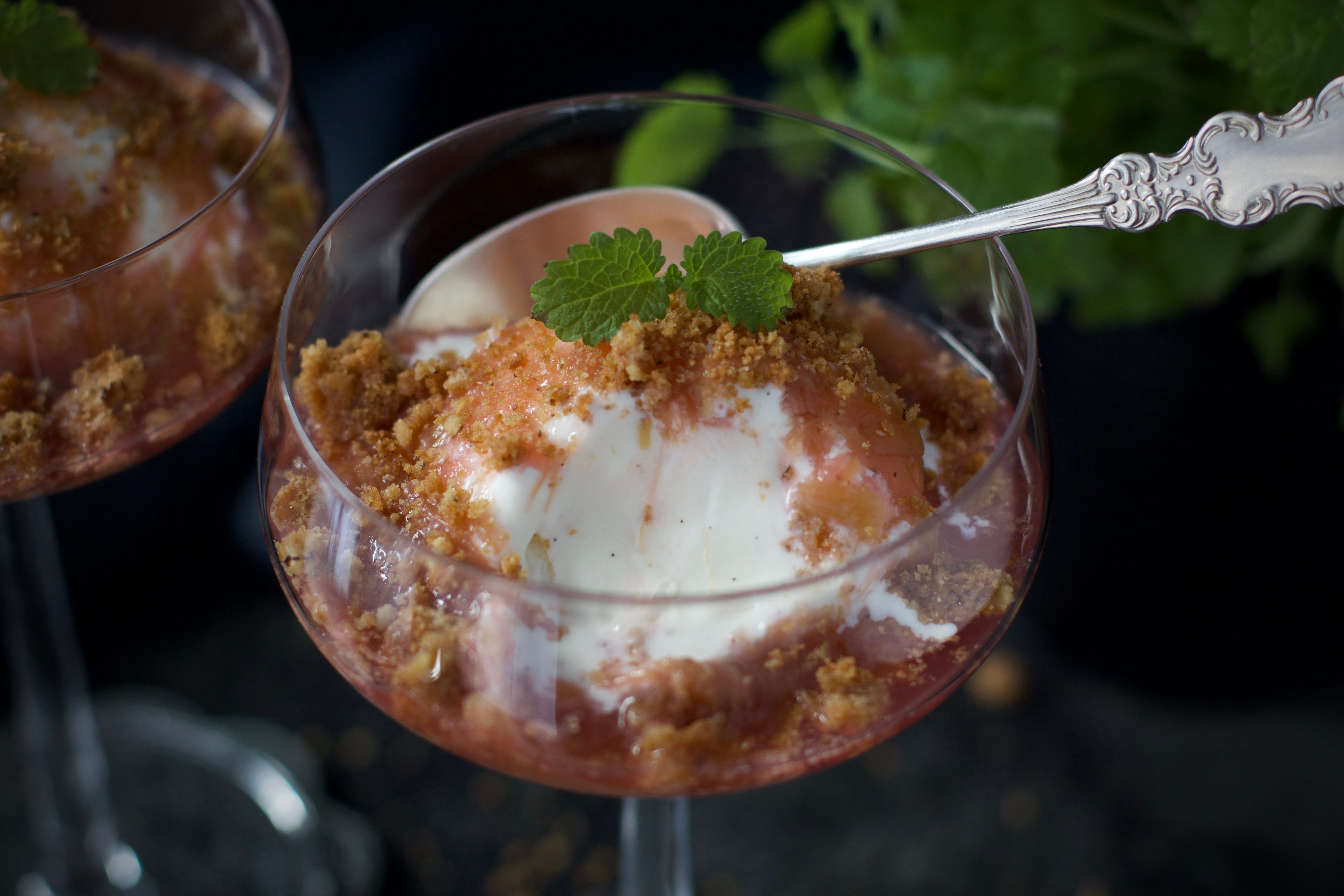 Enkel och god dessert - glass med r... | CakeByMary | Allt om Mat