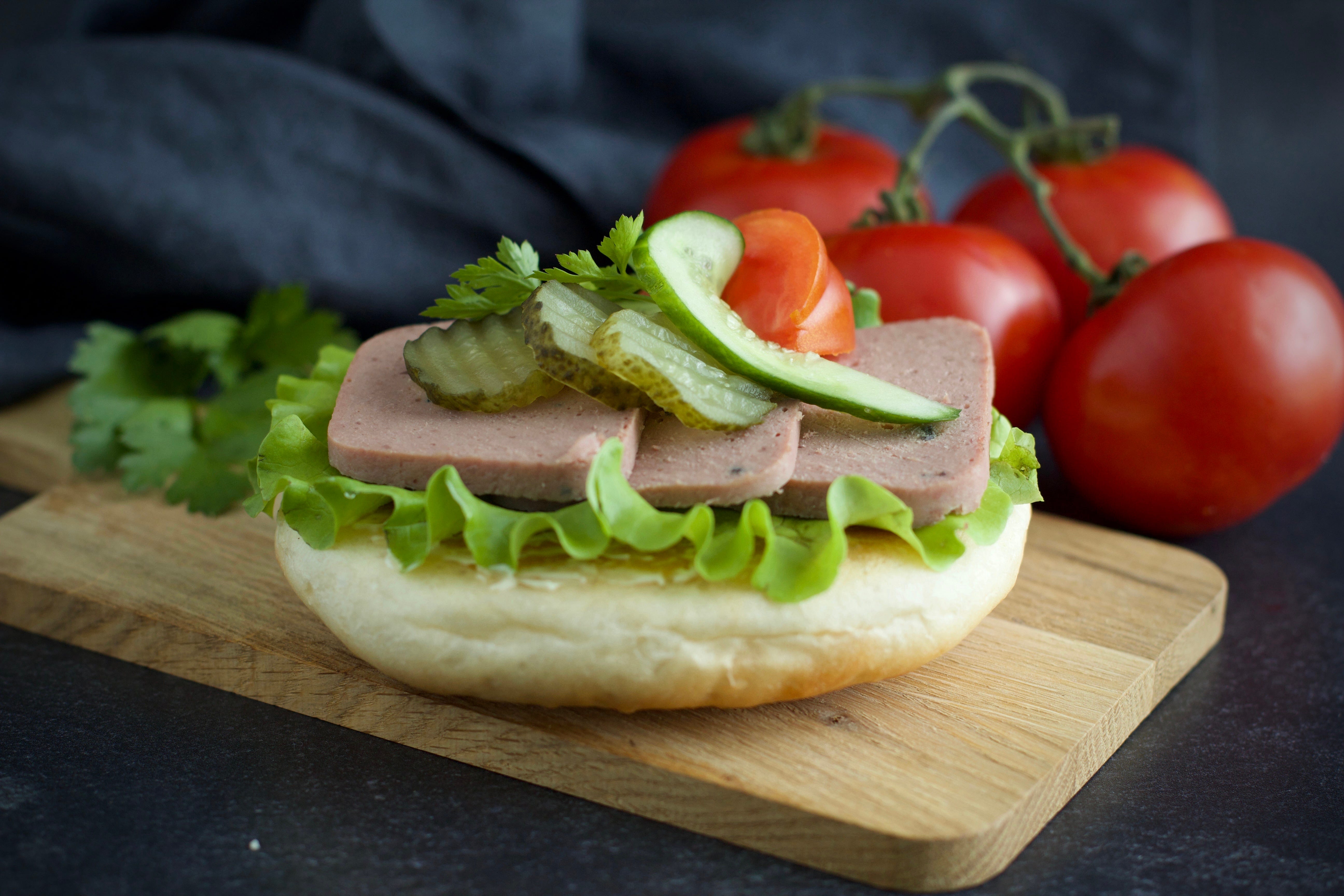 Klassisk leverpastejmacka med inlag... | CakeByMary | Allt om Mat