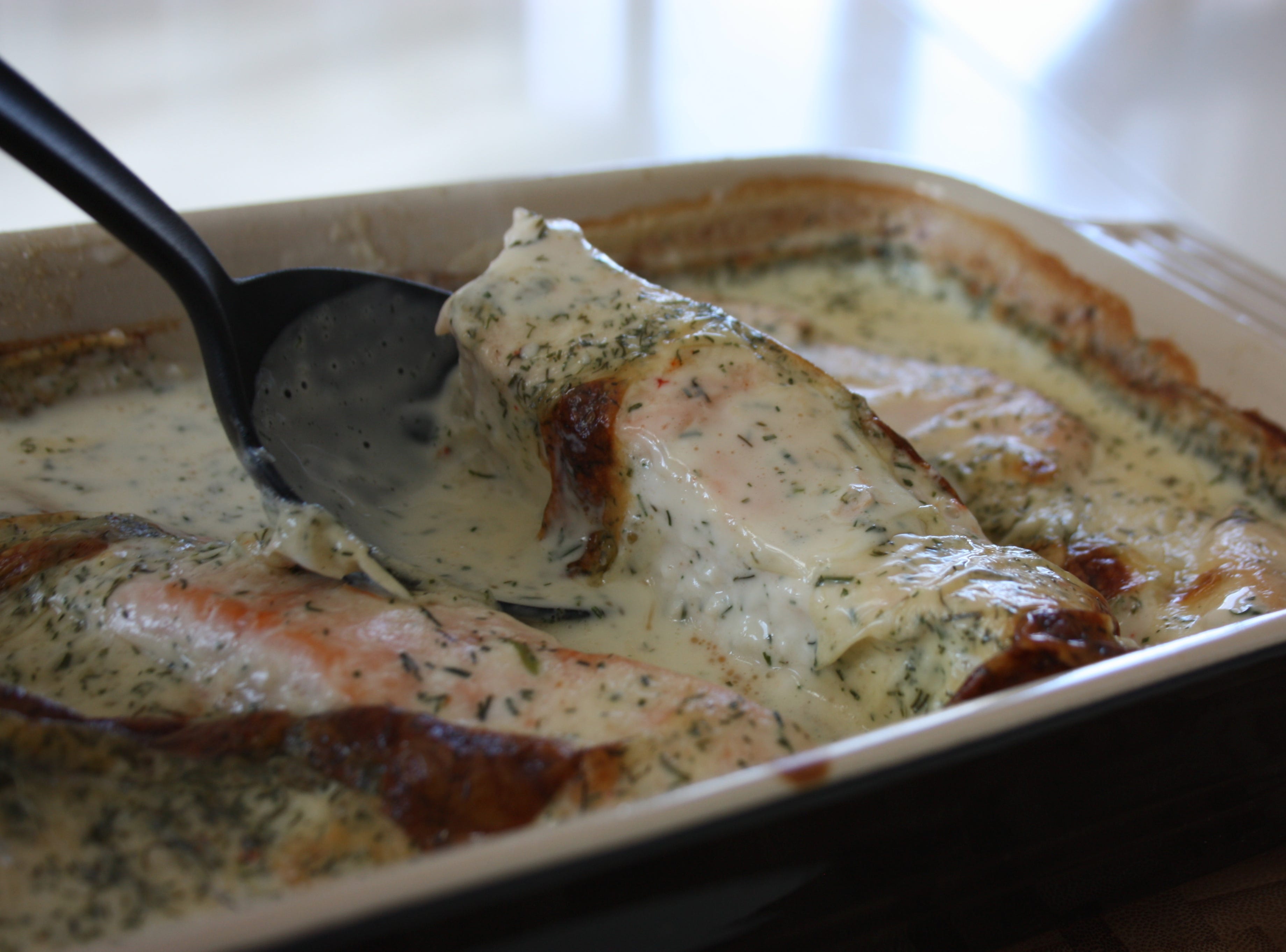 Lax med sås av kräftost | Madame Edith | Allt om Mat