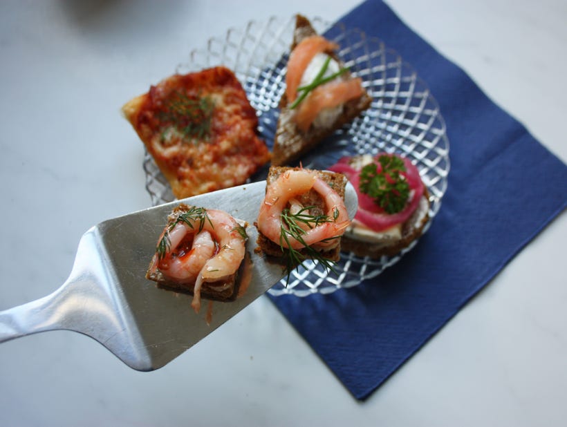 Goda snittar med räkor till mingel | Madame Edith | Allt om Mat
