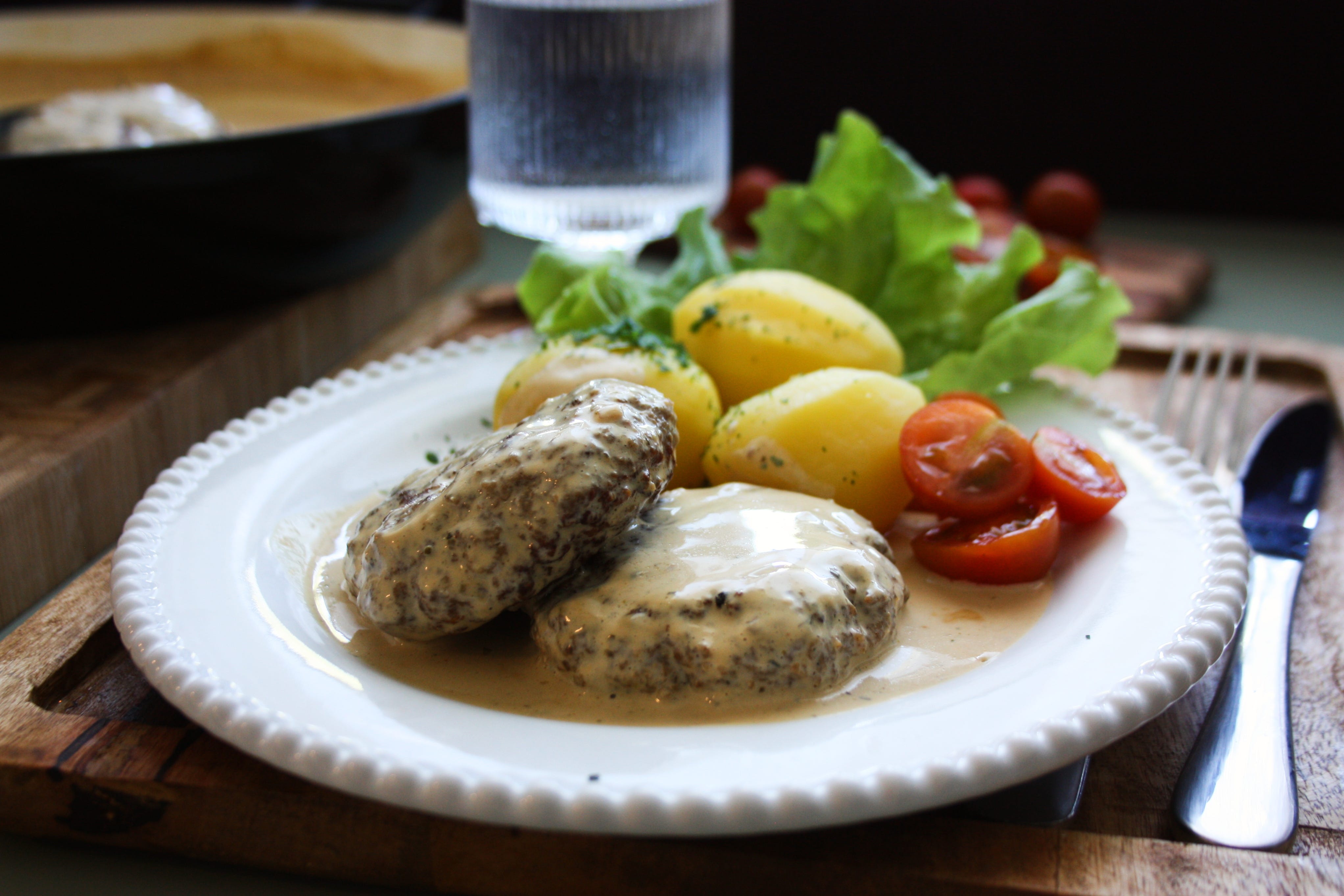 Biffar i godaste såsen lagar ni p... | Madame Edith | Allt om Mat