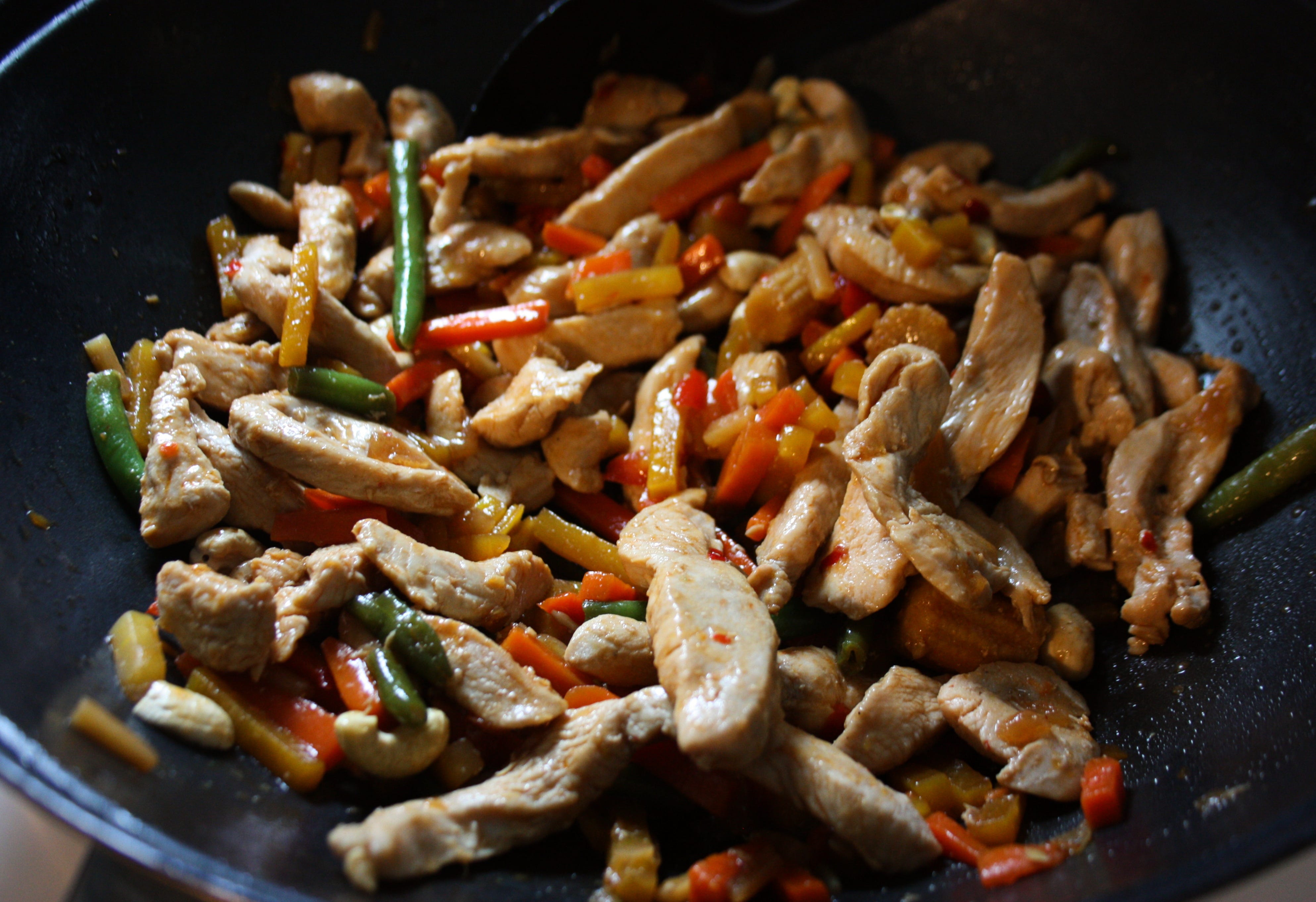 Enkel kycklingwok med ris | Madame Edith | Allt om Mat