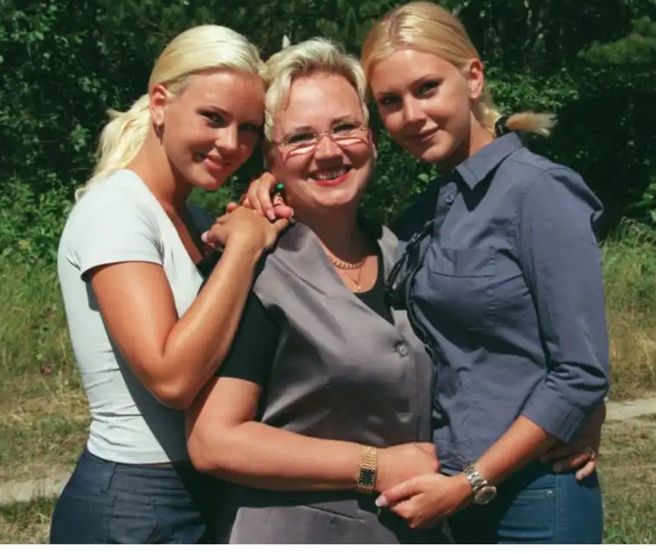 Kelly white, eyes wide shut ... | Magdalena Graafs Blogg | Amelia