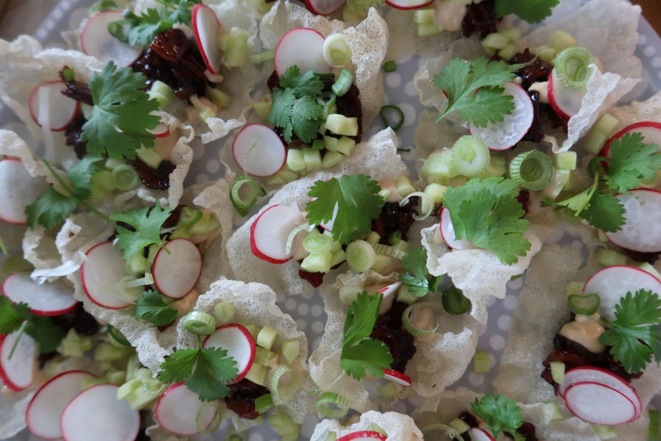 Hoisinstekt fläsk på rispapper | MATPLATSEN | Amelia