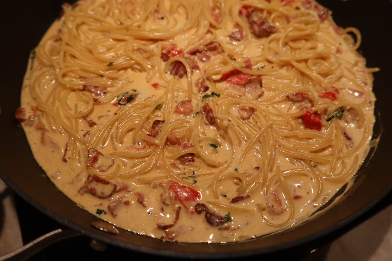 Krämig baconpasta – enkelt recept med sp... | MATPLATSEN | Amelia