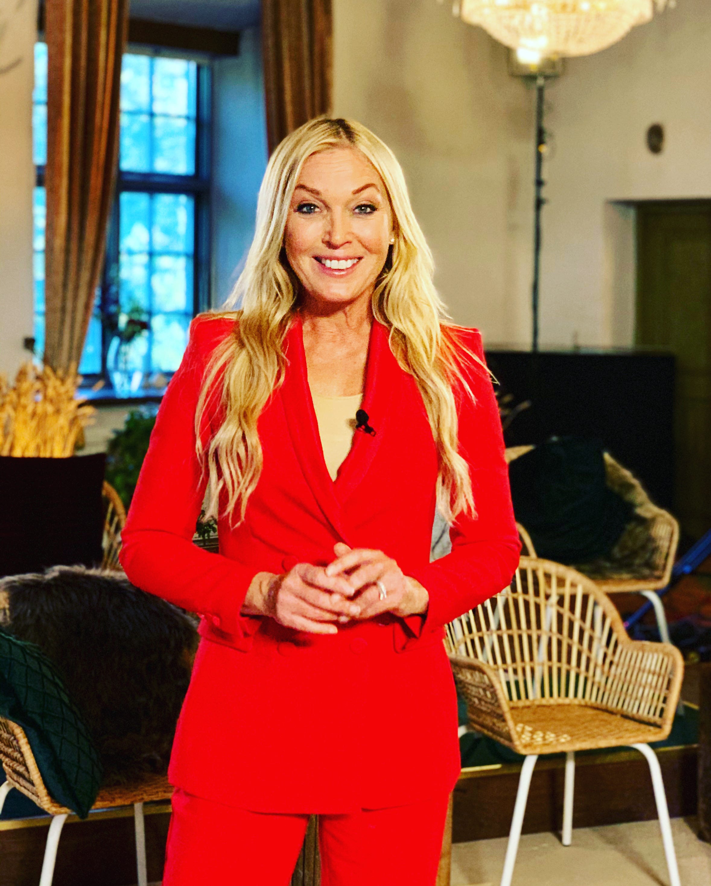 Bonde söker fru goes Falcon Crest... | Familjen Lindorff | Amelia