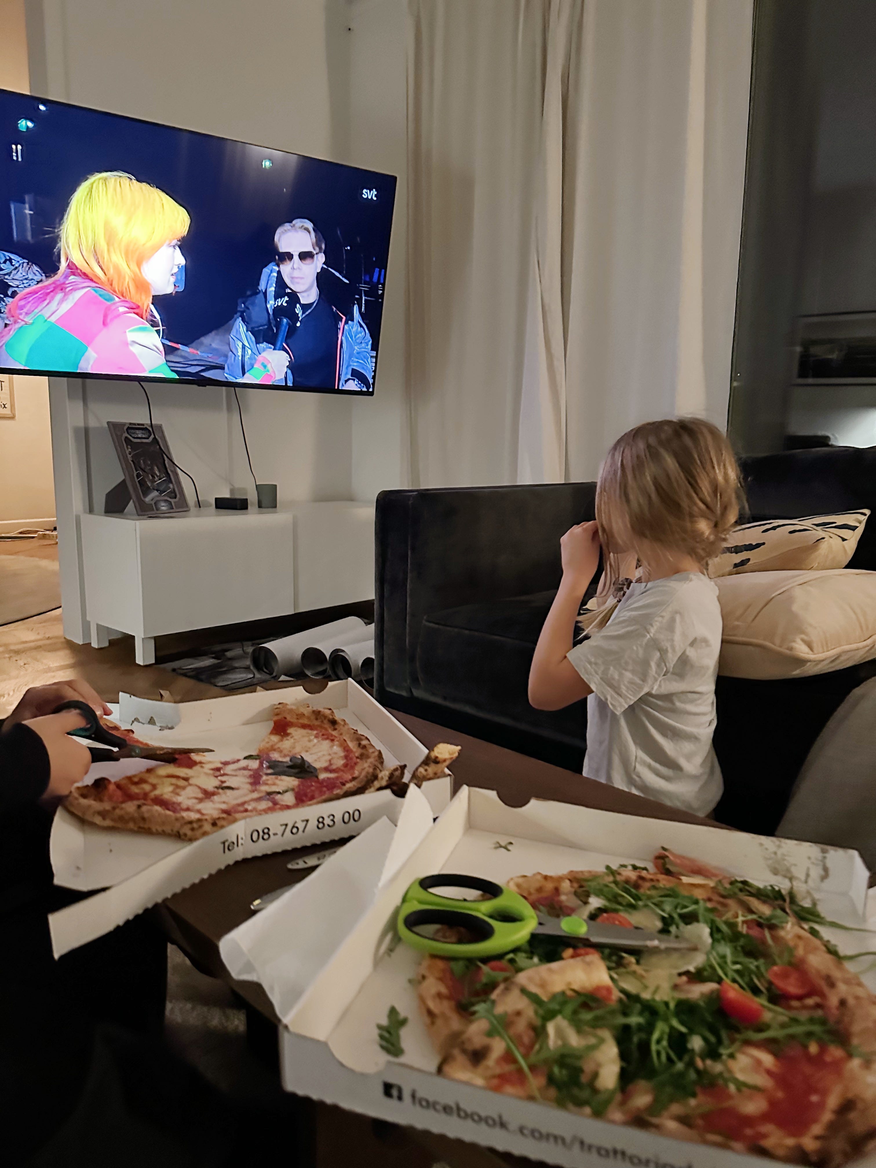 Mello och pizza med sax | Isabella Löwengrip | Damernas Värld