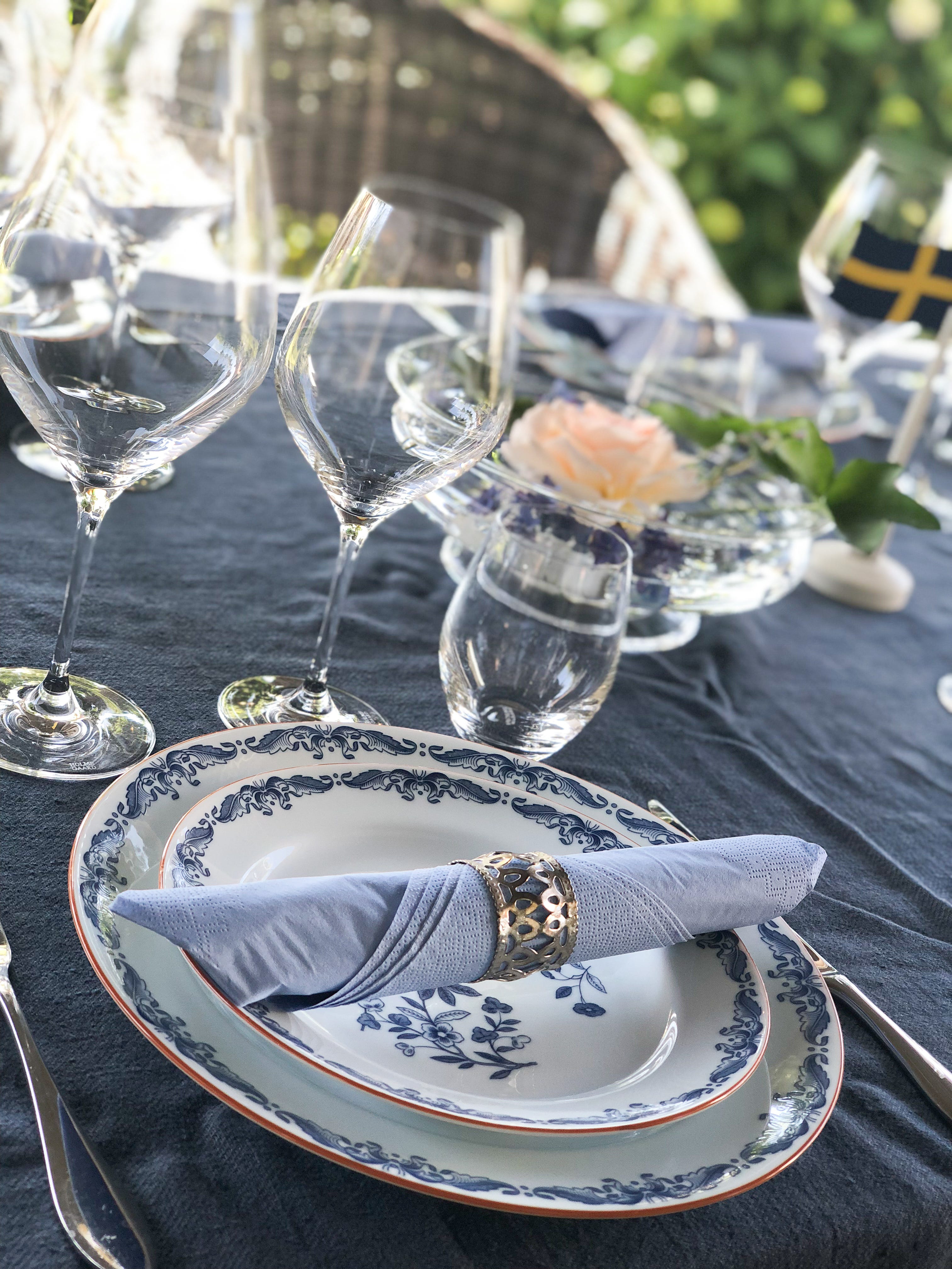 sommar dukning, fest midsommar nation... | Simplicity | Sköna Hem