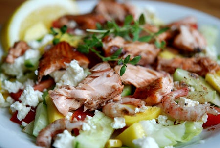 Otrooooligt god sallad med lax | MATPLATSEN | Amelia