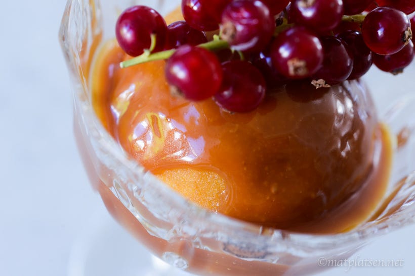 Friterad glass med salt kolasås | MATPLATSEN | Amelia