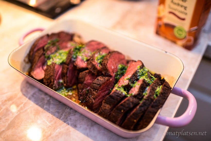 Helstekt oxfilé med pepparsås | MATPLATSEN | Amelia