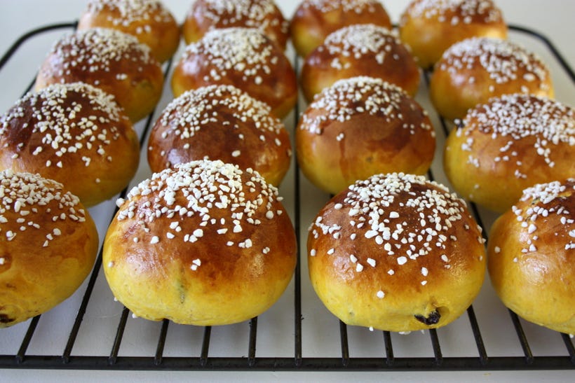 Runda saffransbullar med russin | Madame Edith | Allt om Mat