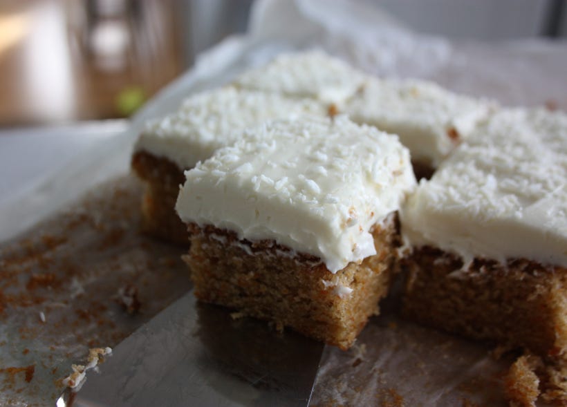 Morotskaka med frosting | Madame Edith | Allt om Mat